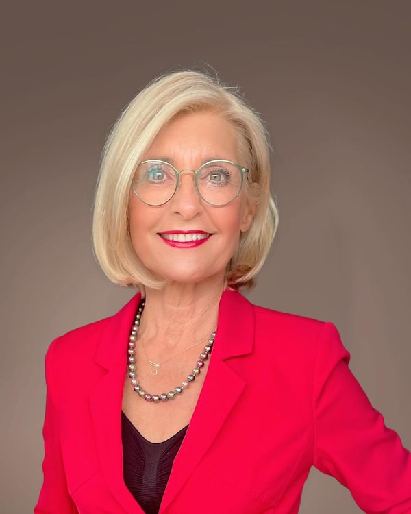 Cheré Alice Zimmermann: Livestreams, Angebote & mehr | HSE